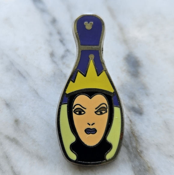 Disney | Jewelry | Evil Queen From Snow White And The Seven Dwarfs ...